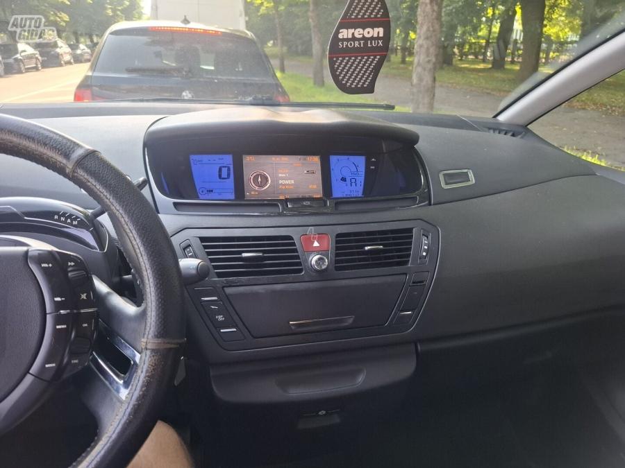 Черный Ситроен C4 Grand Picasso 2008 в Паневежис, объемом двигателя 2.00 л и пробегом 380 тыс. км за 2000 €, фото 4 на AUTOMOTO.COM.LV