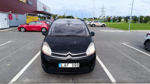 Melns Citroen C4 Grand Picasso 2010 Kauņa, ar dzinēja tilpumu 2.00 L un nobraukumu 275 tūkst. km par 1999 €, foto 2 vietnē AUTOMOTO.COM.LV