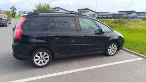 Melns Citroen C4 Grand Picasso 2010 Kauņa, ar dzinēja tilpumu 2.00 L un nobraukumu 275 tūkst. km par 1999 €, foto 4 vietnē AUTOMOTO.COM.LV