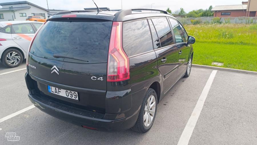 Melns Citroen C4 Grand Picasso 2010 Kauņa, ar dzinēja tilpumu 2.00 L un nobraukumu 275 tūkst. km par 1999 €, foto 5 vietnē AUTOMOTO.COM.LV