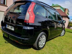 Black Citroen C4 Grand Picasso 2011 in Vilnius, with an engine capacity of 1.60 L and mileage of 310 thousand km for 1999 €, photo 3 on AUTOMOTO.COM.LV