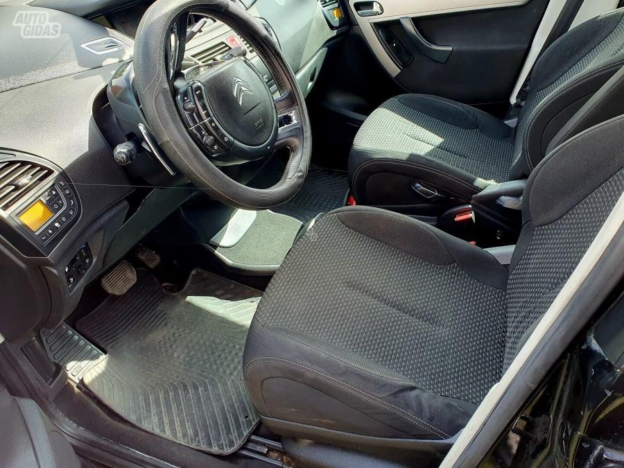 Black Citroen C4 Grand Picasso 2011 in Vilnius, with an engine capacity of 1.60 L and mileage of 310 thousand km for 1999 €, photo 9 on AUTOMOTO.COM.LV