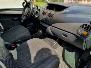Black Citroen C4 Grand Picasso 2011 in Vilnius, with an engine capacity of 1.60 L and mileage of 310 thousand km for 1999 €, photo 13 on AUTOMOTO.COM.LV