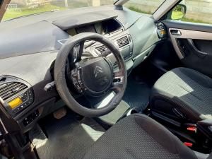 Black Citroen C4 Grand Picasso 2011 in Vilnius, with an engine capacity of 1.60 L and mileage of 310 thousand km for 1999 €, photo 19 on AUTOMOTO.COM.LV