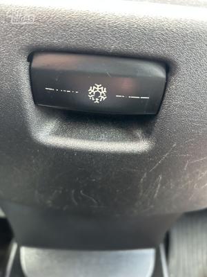 Black Citroen C4 Grand Picasso 2011 in Vilnius, with an engine capacity of 1.60 L and mileage of 310 thousand km for 1999 €, photo 21 on AUTOMOTO.COM.LV