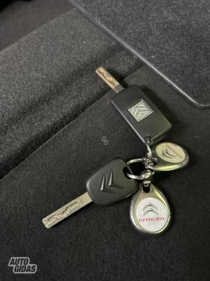 Black Citroen C4 Grand Picasso 2011 in Vilnius, with an engine capacity of 1.60 L and mileage of 310 thousand km for 1999 €, photo 26 on AUTOMOTO.COM.LV