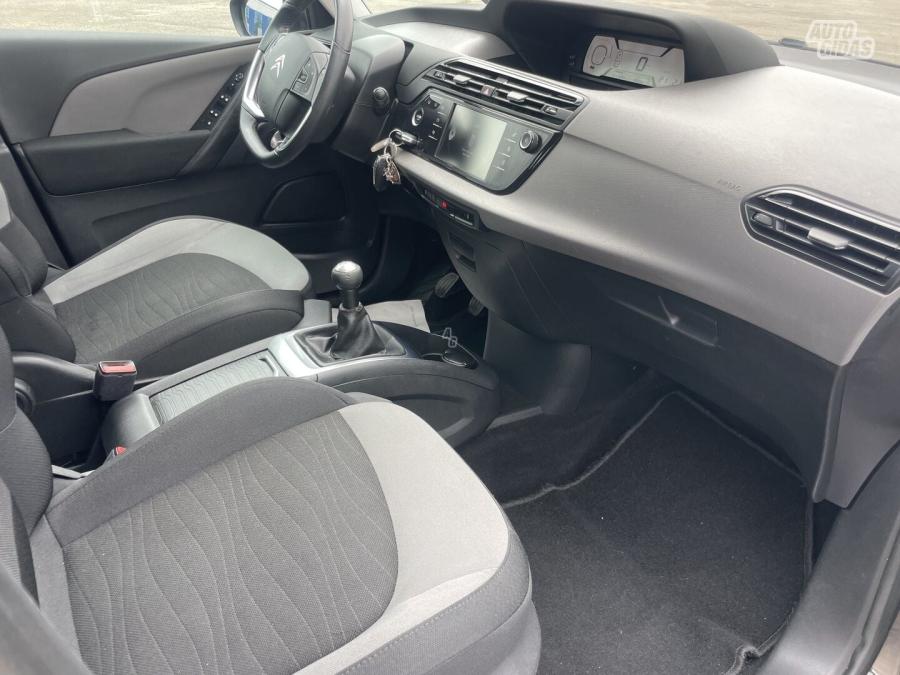 Melns Citroen C4 Grand Picasso 2014 Kauņa, ar dzinēja tilpumu 1.60 L un nobraukumu 208 tūkst. km par 5700 €, foto 25 vietnē AUTOMOTO.COM.LV