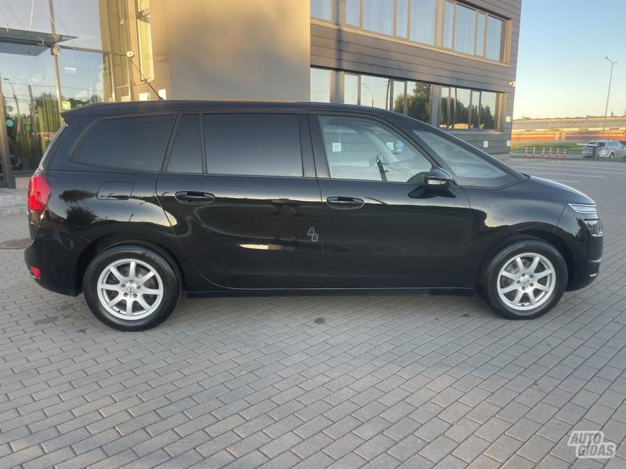 Black Citroen C4 Grand Picasso 2014 in Kaunas, with an engine capacity of 1.60 L and mileage of 201 thousand km for 5990 €, photo 5 on AUTOMOTO.COM.LV