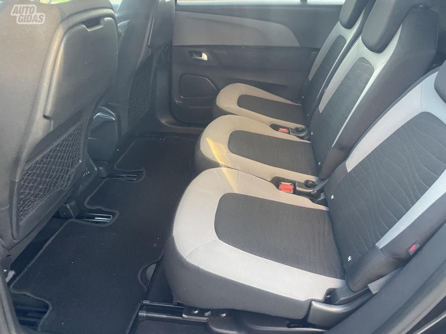 Black Citroen C4 Grand Picasso 2014 in Kaunas, with an engine capacity of 1.60 L and mileage of 201 thousand km for 5990 €, photo 24 on AUTOMOTO.COM.LV