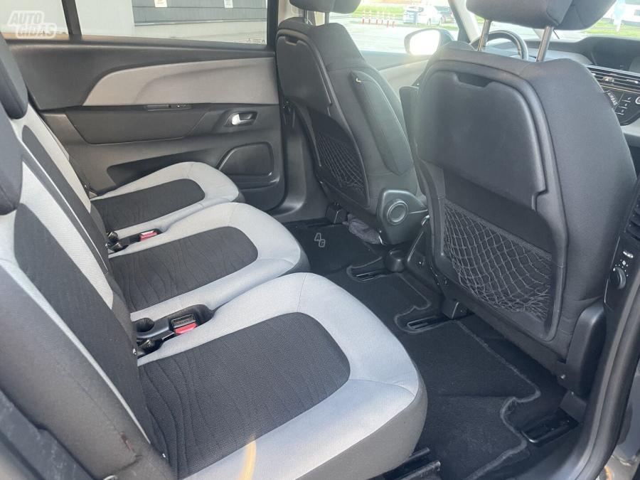 Black Citroen C4 Grand Picasso 2014 in Kaunas, with an engine capacity of 1.60 L and mileage of 201 thousand km for 5990 €, photo 26 on AUTOMOTO.COM.LV