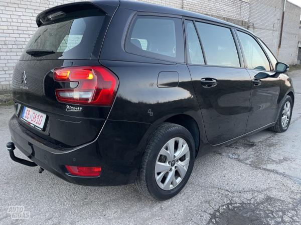 Black Citroen C4 Grand Picasso 2018 in Kaunas, with an engine capacity of 1.20 L and mileage of 230 thousand km for 6700 €, photo 3 on AUTOMOTO.COM.LV