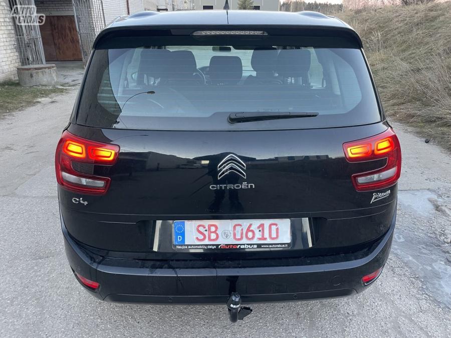Black Citroen C4 Grand Picasso 2018 in Kaunas, with an engine capacity of 1.20 L and mileage of 230 thousand km for 6700 €, photo 6 on AUTOMOTO.COM.LV