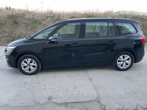 Black Citroen C4 Grand Picasso 2018 in Kaunas, with an engine capacity of 1.20 L and mileage of 230 thousand km for 6700 €, photo 12 on AUTOMOTO.COM.LV