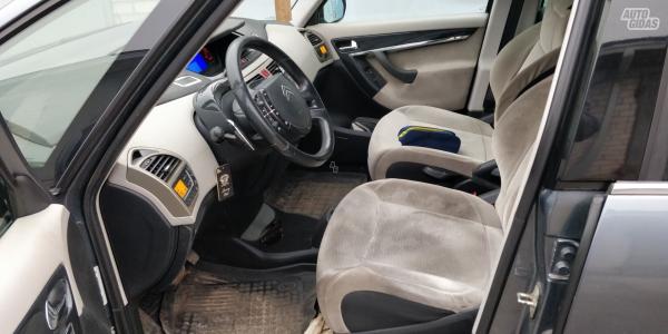 Zils Citroen C4 Grand Picasso 2006 Kauņa, ar dzinēja tilpumu 2.00 L un nobraukumu 235 tūkst. km par 900 €, foto 4 vietnē AUTOMOTO.COM.LV