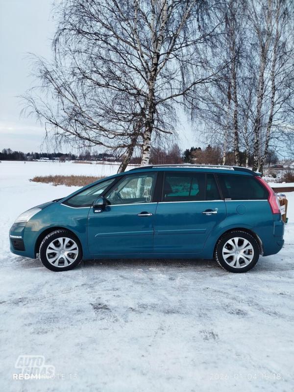 Zils Citroen C4 Grand Picasso 2011 Panevēža, ar dzinēja tilpumu 2.00 L un nobraukumu 288 tūkst. km par 2999 €, foto 2 vietnē AUTOMOTO.COM.LV