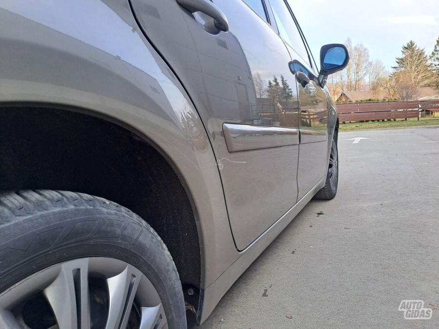 Brūns Citroen C4 Grand Picasso 2007 Telšiai, ar dzinēja tilpumu 1.60 L un nobraukumu 299 tūkst. km par 1350 €, foto 10 vietnē AUTOMOTO.COM.LV