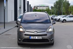 Brown Citroen C4 Grand Picasso 2007 in Vilnius, with an engine capacity of 2.00 L and mileage of 336 thousand km for 2900 €, photo 3 on AUTOMOTO.COM.LV