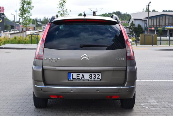 Brown Citroen C4 Grand Picasso 2007 in Vilnius, with an engine capacity of 2.00 L and mileage of 336 thousand km for 2900 €, photo 5 on AUTOMOTO.COM.LV