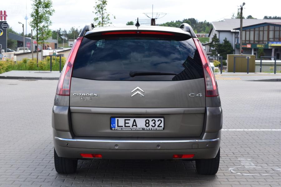 Brown Citroen C4 Grand Picasso 2007 in Vilnius, with an engine capacity of 2.00 L and mileage of 336 thousand km for 2900 €, photo 6 on AUTOMOTO.COM.LV