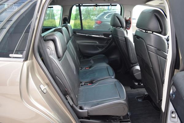 Brown Citroen C4 Grand Picasso 2007 in Vilnius, with an engine capacity of 2.00 L and mileage of 336 thousand km for 2900 €, photo 9 on AUTOMOTO.COM.LV