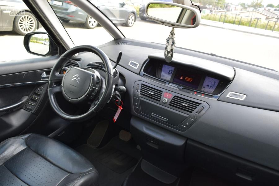 Brown Citroen C4 Grand Picasso 2007 in Vilnius, with an engine capacity of 2.00 L and mileage of 336 thousand km for 2900 €, photo 14 on AUTOMOTO.COM.LV