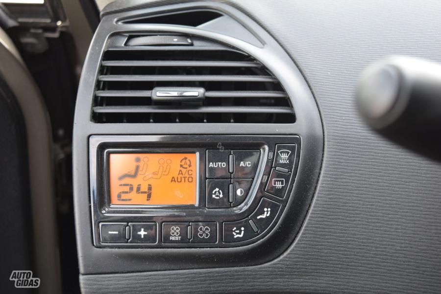 Brown Citroen C4 Grand Picasso 2007 in Vilnius, with an engine capacity of 2.00 L and mileage of 336 thousand km for 2900 €, photo 17 on AUTOMOTO.COM.LV