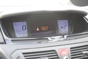 Brown Citroen C4 Grand Picasso 2007 in Vilnius, with an engine capacity of 2.00 L and mileage of 336 thousand km for 2900 €, photo 20 on AUTOMOTO.COM.LV