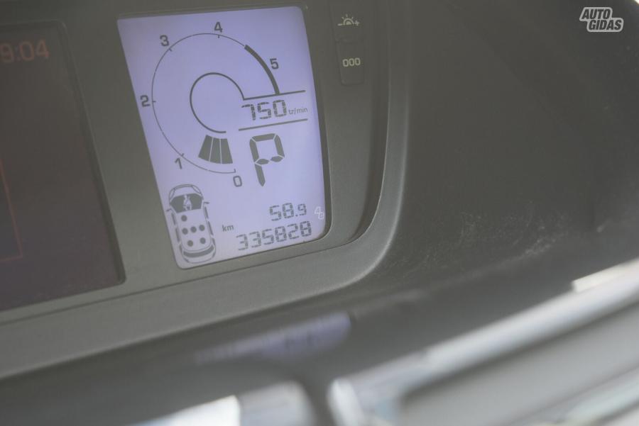 Brown Citroen C4 Grand Picasso 2007 in Vilnius, with an engine capacity of 2.00 L and mileage of 336 thousand km for 2900 €, photo 21 on AUTOMOTO.COM.LV
