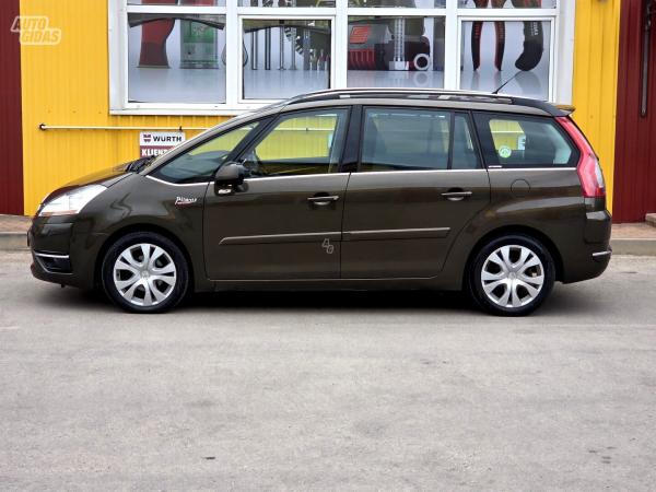 Brūns Citroen C4 Grand Picasso 2010 Viļņa, ar dzinēja tilpumu 1.60 L un nobraukumu 272 tūkst. km par 3300 €, foto 4 vietnē AUTOMOTO.COM.LV