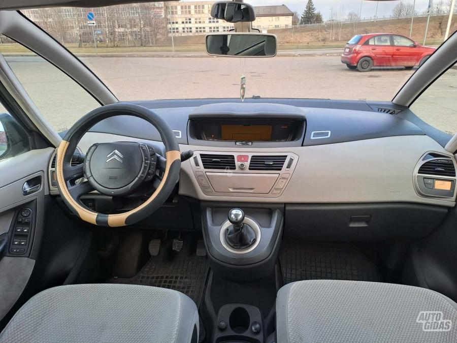 Pelēks Citroen C4 Grand Picasso 2007 Telšiai, ar dzinēja tilpumu 1.60 L un nobraukumu 300 tūkst. km par 1150 €, foto 11 vietnē AUTOMOTO.COM.LV