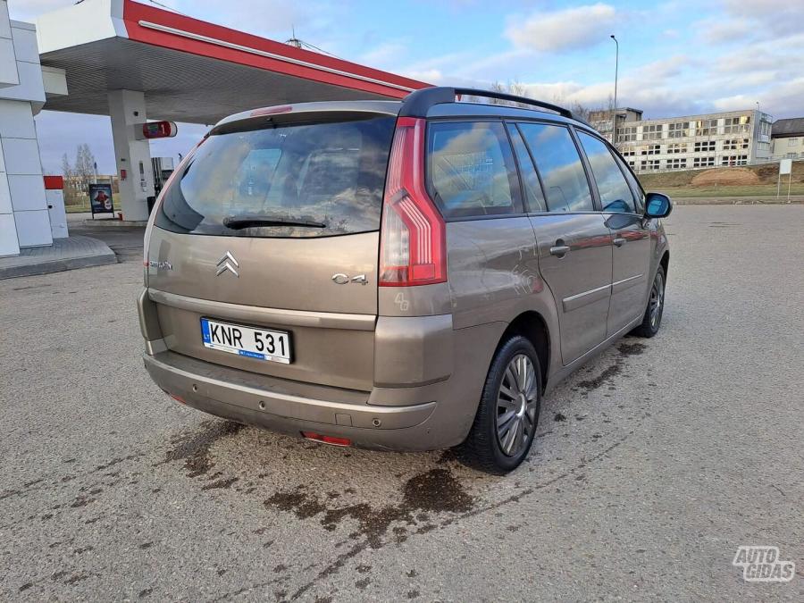 Pelēks Citroen C4 Grand Picasso 2007 Telšiai, ar dzinēja tilpumu 1.60 L un nobraukumu 300 tūkst. km par 1100 €, foto 6 vietnē AUTOMOTO.COM.LV