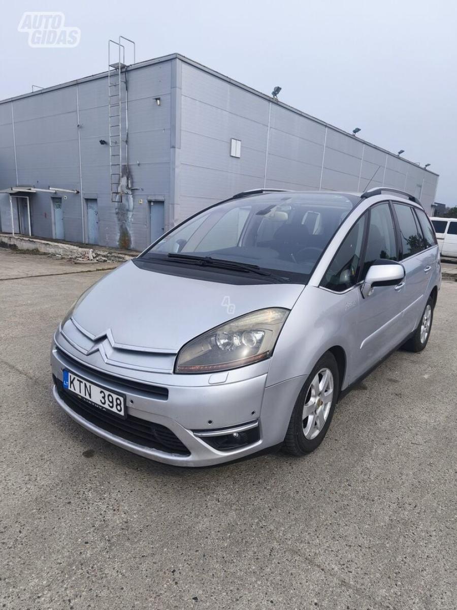 Grey Citroen C4 Grand Picasso 2007 in Kaunas, with an engine capacity of 2.00 L and mileage of 235 thousand km for 899 €, photo 1 on AUTOMOTO.COM.LV