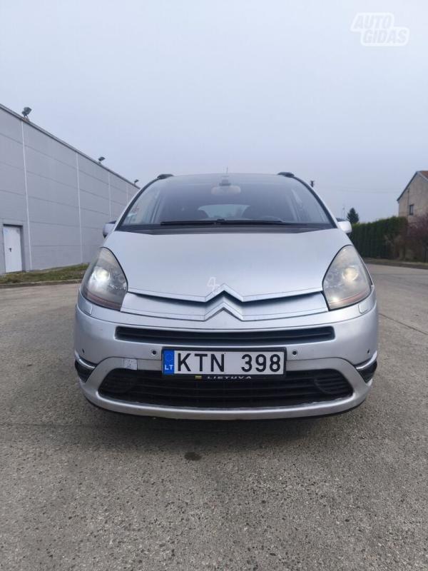 Grey Citroen C4 Grand Picasso 2007 in Kaunas, with an engine capacity of 2.00 L and mileage of 235 thousand km for 899 €, photo 2 on AUTOMOTO.COM.LV