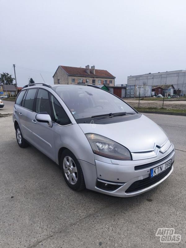 Grey Citroen C4 Grand Picasso 2007 in Kaunas, with an engine capacity of 2.00 L and mileage of 235 thousand km for 899 €, photo 3 on AUTOMOTO.COM.LV