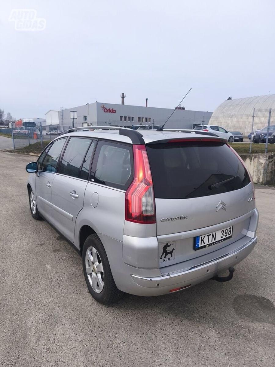 Grey Citroen C4 Grand Picasso 2007 in Kaunas, with an engine capacity of 2.00 L and mileage of 235 thousand km for 899 €, photo 7 on AUTOMOTO.COM.LV