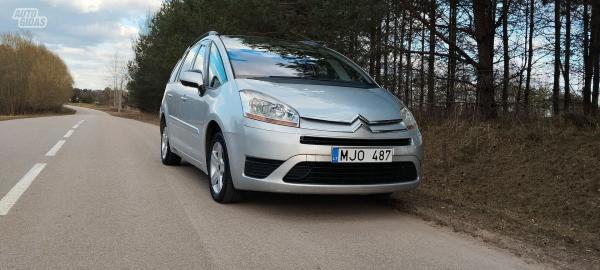 Grey Citroen C4 Grand Picasso 2007 in Taurage, with an engine capacity of 1.60 L and mileage of 239 thousand km for 2400 €, photo 5 on AUTOMOTO.COM.LV
