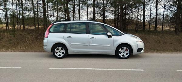 Grey Citroen C4 Grand Picasso 2007 in Taurage, with an engine capacity of 1.60 L and mileage of 239 thousand km for 2400 €, photo 6 on AUTOMOTO.COM.LV