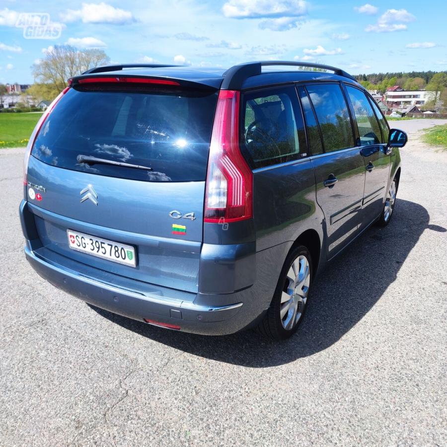 Grey Citroen C4 Grand Picasso 2007 in Siauliai, with an engine capacity of 2.00 L and mileage of 232 thousand km for 3400 €, photo 5 on AUTOMOTO.COM.LV