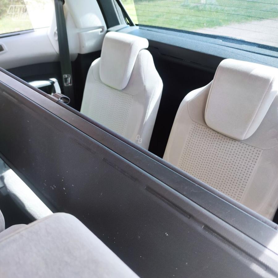 Grey Citroen C4 Grand Picasso 2007 in Siauliai, with an engine capacity of 2.00 L and mileage of 232 thousand km for 3400 €, photo 14 on AUTOMOTO.COM.LV