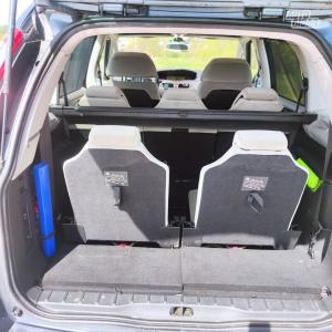 Grey Citroen C4 Grand Picasso 2007 in Siauliai, with an engine capacity of 2.00 L and mileage of 232 thousand km for 3400 €, photo 18 on AUTOMOTO.COM.LV