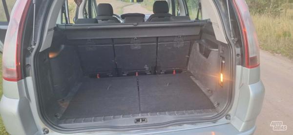 Pelēks Citroen C4 Grand Picasso 2008 Kauņa, ar dzinēja tilpumu 1.60 L un nobraukumu 352 tūkst. km par 1300 €, foto 8 vietnē AUTOMOTO.COM.LV