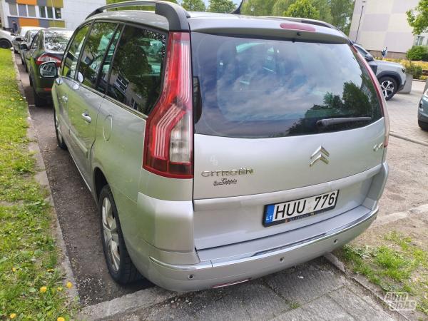Grey Citroen C4 Grand Picasso 2010 in Klaipeda, with an engine capacity of 2.00 L and mileage of 262 thousand km for 2000 €, photo 2 on AUTOMOTO.COM.LV