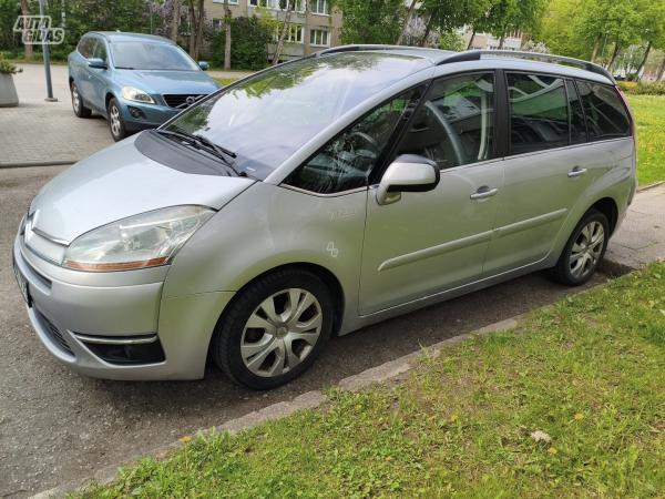 Grey Citroen C4 Grand Picasso 2010 in Klaipeda, with an engine capacity of 2.00 L and mileage of 262 thousand km for 2000 €, photo 3 on AUTOMOTO.COM.LV