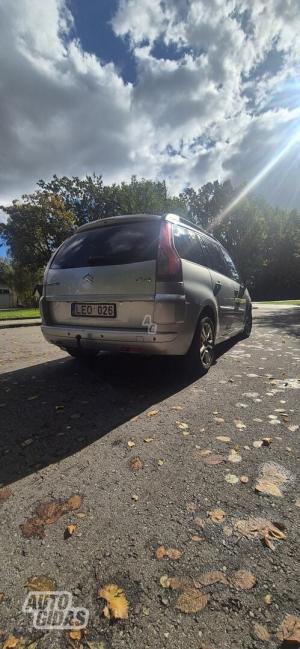 Pelēks Citroen C4 Grand Picasso 2010 Mažeikiai, ar dzinēja tilpumu 2.00 L un nobraukumu 308 tūkst. km par 2200 €, foto 3 vietnē AUTOMOTO.COM.LV