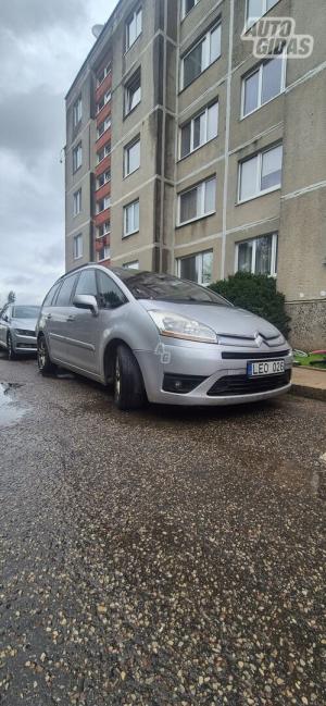 Pelēks Citroen C4 Grand Picasso 2010 Mažeikiai, ar dzinēja tilpumu 2.00 L un nobraukumu 308 tūkst. km par 2200 €, foto 5 vietnē AUTOMOTO.COM.LV