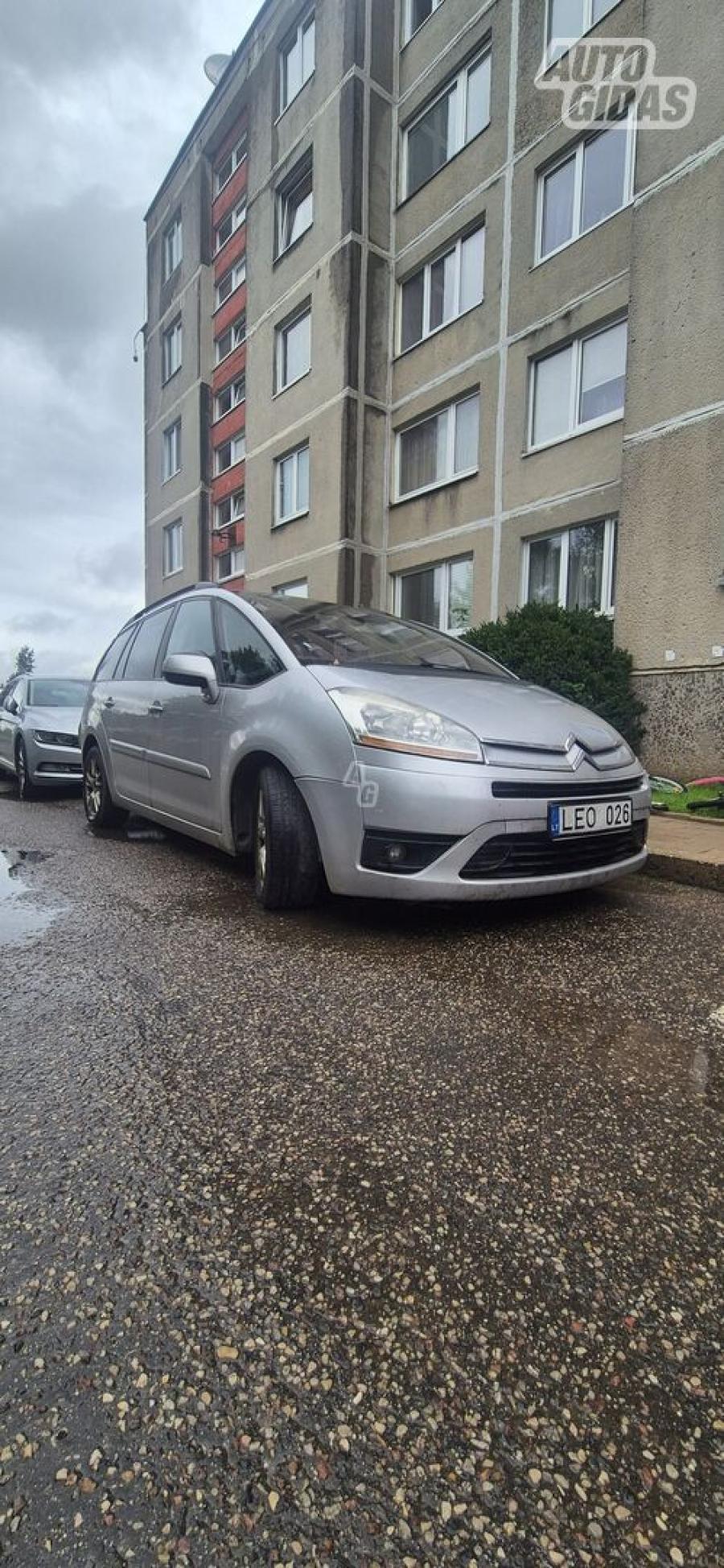 Pelēks Citroen C4 Grand Picasso 2010 Mažeikiai, ar dzinēja tilpumu 2.00 L un nobraukumu 308 tūkst. km par 2200 €, foto 5 vietnē AUTOMOTO.COM.LV