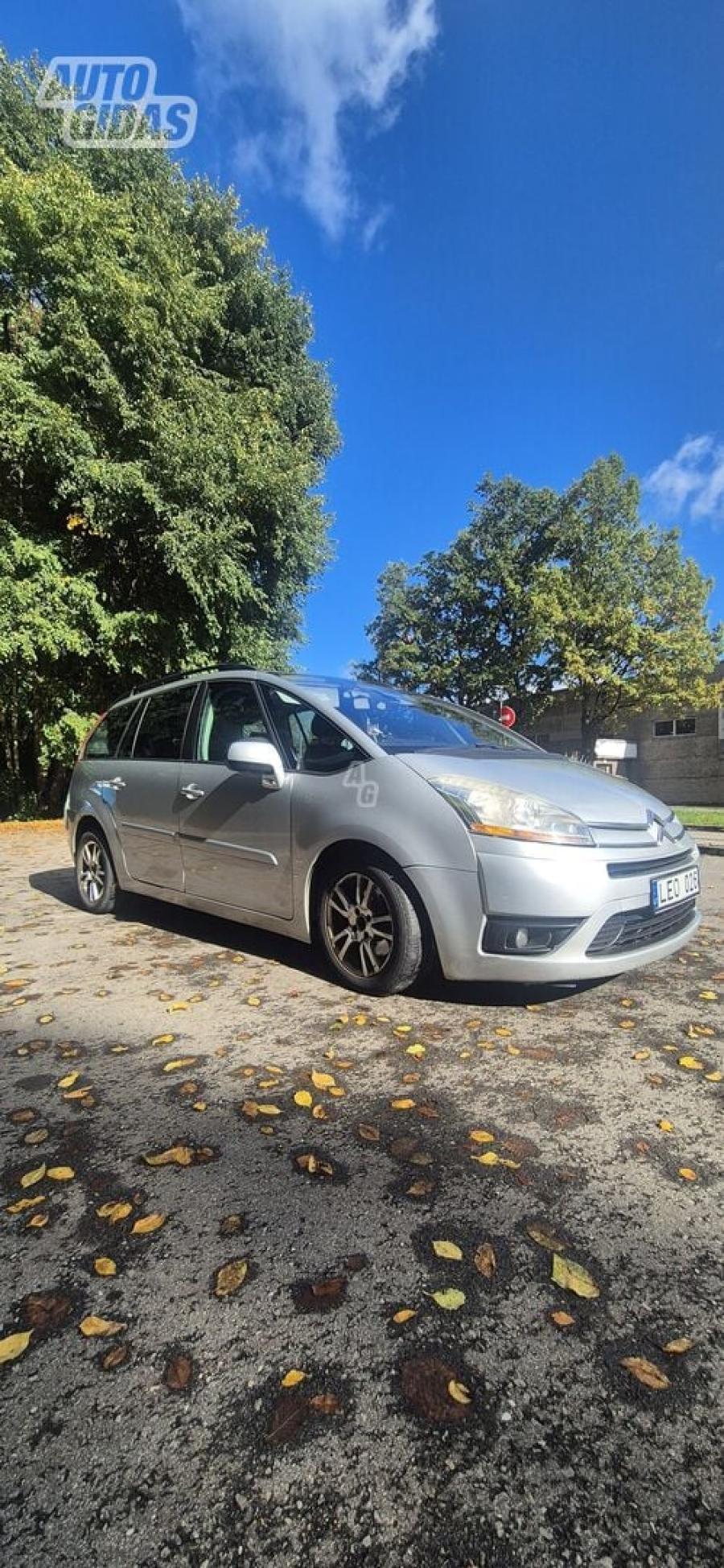 Pelēks Citroen C4 Grand Picasso 2010 Mažeikiai, ar dzinēja tilpumu 2.00 L un nobraukumu 308 tūkst. km par 2200 €, foto 8 vietnē AUTOMOTO.COM.LV