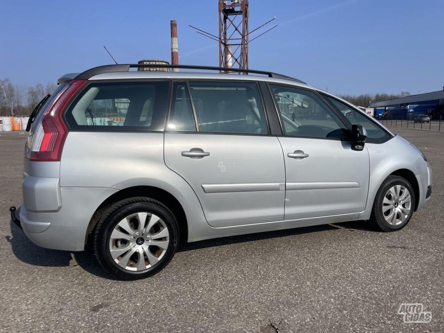 Pelēks Citroen C4 Grand Picasso 2011 Kauņa, ar dzinēja tilpumu 1.60 L un nobraukumu 303 tūkst. km par 2650 €, foto 14 vietnē AUTOMOTO.COM.LV