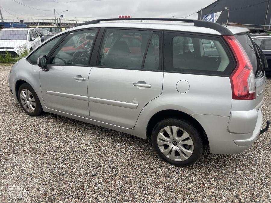 Pelēks Citroen C4 Grand Picasso 2011 Kauņa, ar dzinēja tilpumu 1.60 L un nobraukumu 301 tūkst. km par 2400 €, foto 4 vietnē AUTOMOTO.COM.LV
