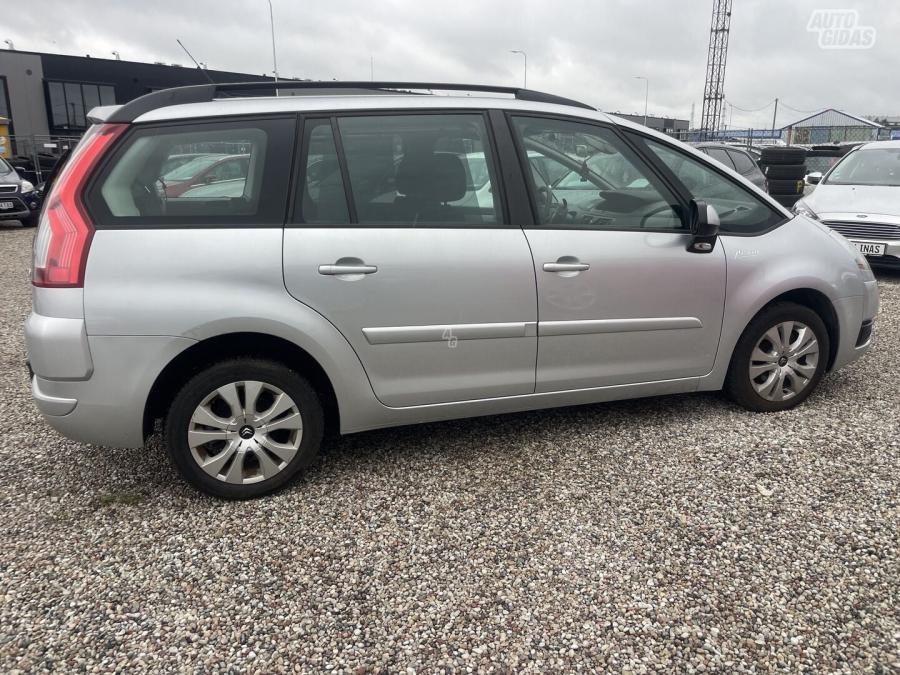 Pelēks Citroen C4 Grand Picasso 2011 Kauņa, ar dzinēja tilpumu 1.60 L un nobraukumu 301 tūkst. km par 2400 €, foto 10 vietnē AUTOMOTO.COM.LV